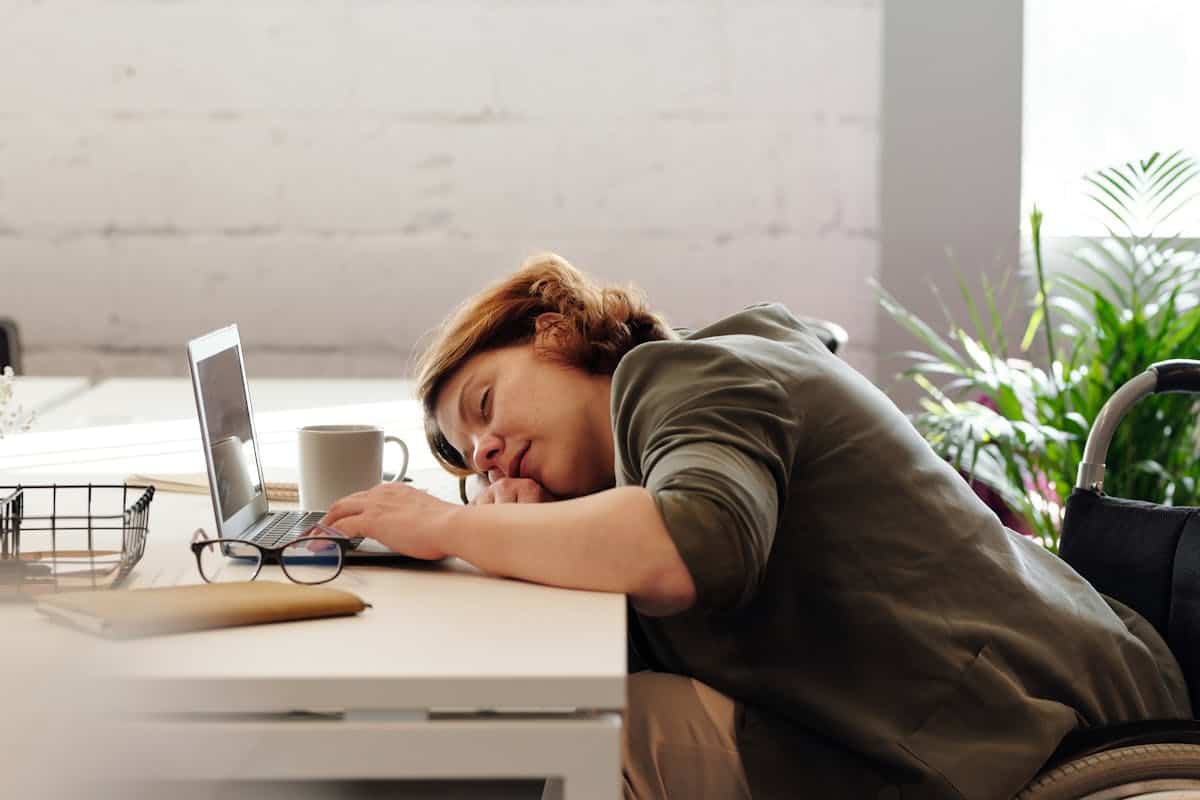 10 Toxic Habits that Destroy Productivity (And What To Do Instead ...